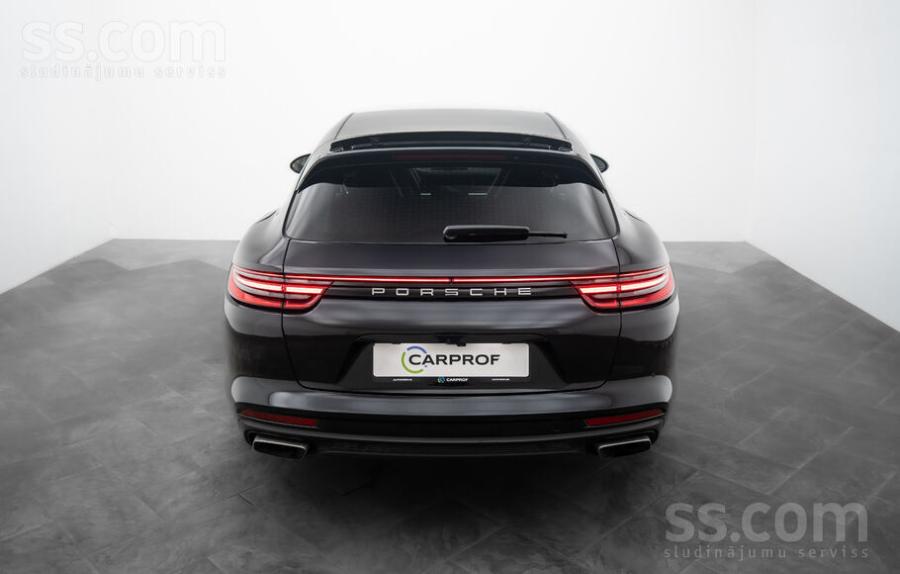 Black Porsche Panamera 2018 in Tallinn, with an engine capacity of 3.00 L and mileage of 119 thousand km for 45899 €, photo 5 on AUTOMOTO.COM.LV