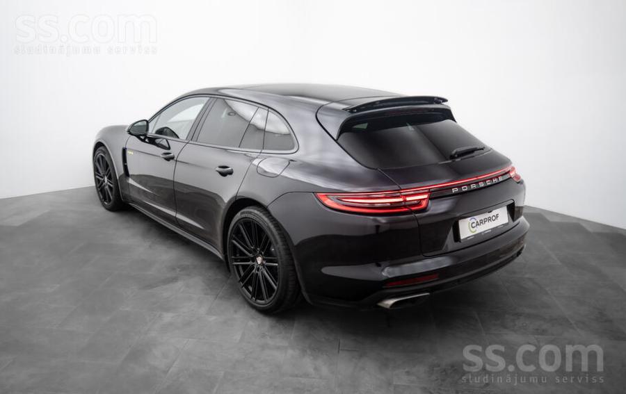 Black Porsche Panamera 2018 in Tallinn, with an engine capacity of 3.00 L and mileage of 119 thousand km for 45899 €, photo 6 on AUTOMOTO.COM.LV