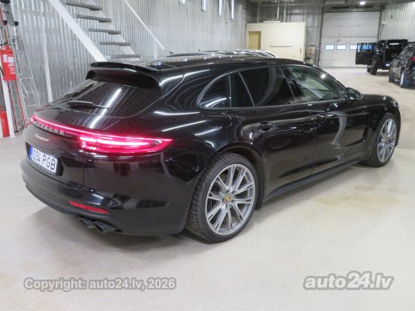 Black Porsche Panamera 2018 in Tallinn, with an engine capacity of 2.90 L and mileage of 123 thousand km for 38000 €, photo 2 on AUTOMOTO.COM.LV