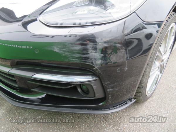 Black Porsche Panamera 2018 in Tallinn, with an engine capacity of 2.90 L and mileage of 123 thousand km for 38000 €, photo 9 on AUTOMOTO.COM.LV
