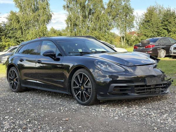 Melns Porsche Panamera 2018 Ukmergė, ar dzinēja tilpumu 2.89 L un nobraukumu 181 tūkst. km par 20800 €, foto 1 vietnē AUTOMOTO.COM.LV
