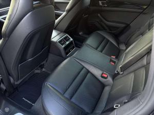 Black Porsche Panamera 2018 in Ukmerge, with an engine capacity of 2.89 L and mileage of 181 thousand km for 20800 €, photo 21 on AUTOMOTO.COM.LV