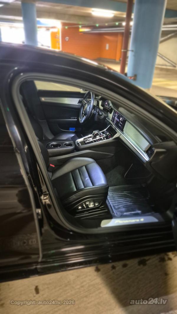 Black Porsche Panamera 2019 in Tallinn, with an engine capacity of 2.90 L and mileage of 138 thousand km for 66000 €, photo 6 on AUTOMOTO.COM.LV