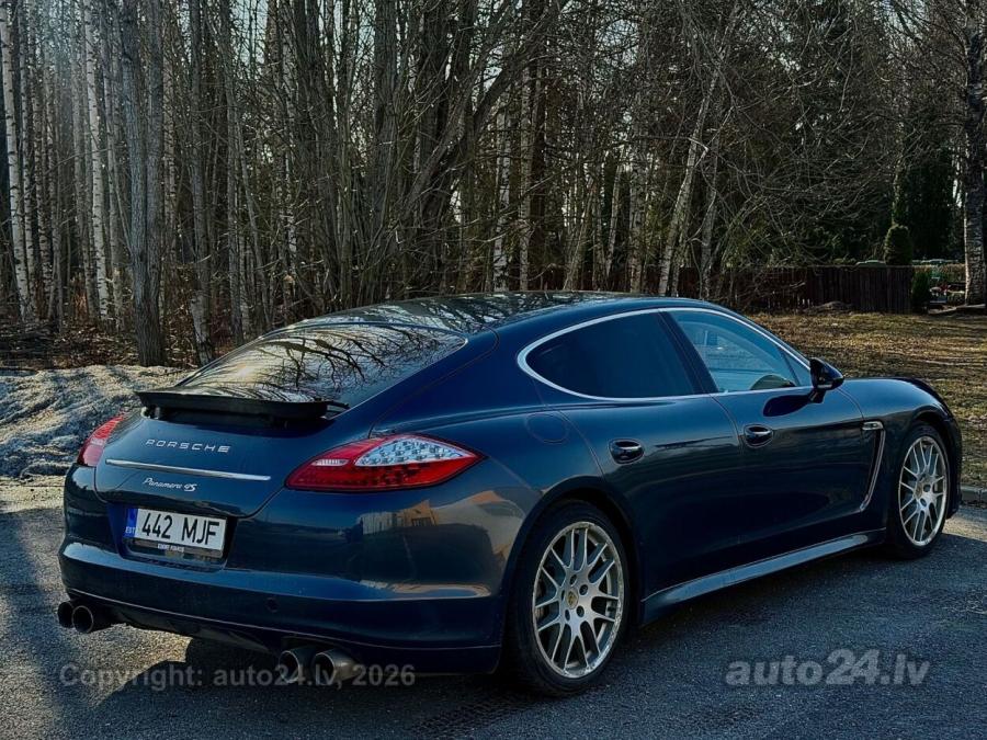 Zils Porsche Panamera 2010 Tallina, ar dzinēja tilpumu 4.80 L un nobraukumu 274 tūkst. km par 15499 €, foto 4 vietnē AUTOMOTO.COM.LV