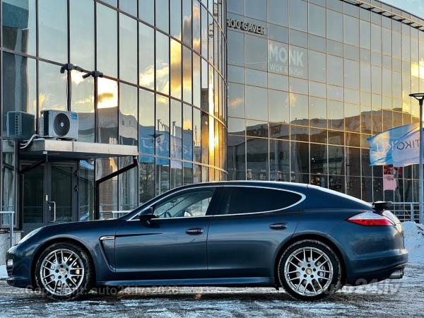 Blue Porsche Panamera 2011 in Tallinn, with an engine capacity of 4.80 L and mileage of 270 thousand km for 17500 €, photo 7 on AUTOMOTO.COM.LV