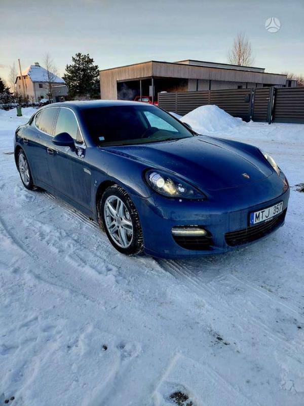 Zils Porsche Panamera 2012 Viļņa, ar dzinēja tilpumu 4.81 L un nobraukumu 227 tūkst. km par 12500 €, foto 3 vietnē AUTOMOTO.COM.LV