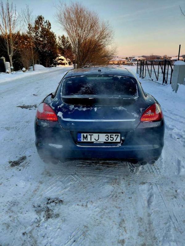 Zils Porsche Panamera 2012 Viļņa, ar dzinēja tilpumu 4.81 L un nobraukumu 227 tūkst. km par 12500 €, foto 6 vietnē AUTOMOTO.COM.LV