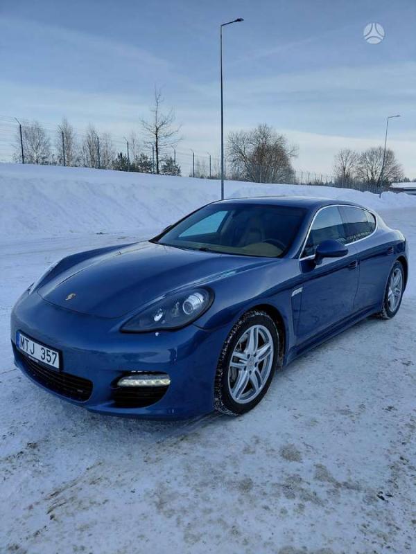 Zils Porsche Panamera 2012 Viļņa, ar dzinēja tilpumu 4.81 L un nobraukumu 228 tūkst. km par 12500 €, foto 2 vietnē AUTOMOTO.COM.LV