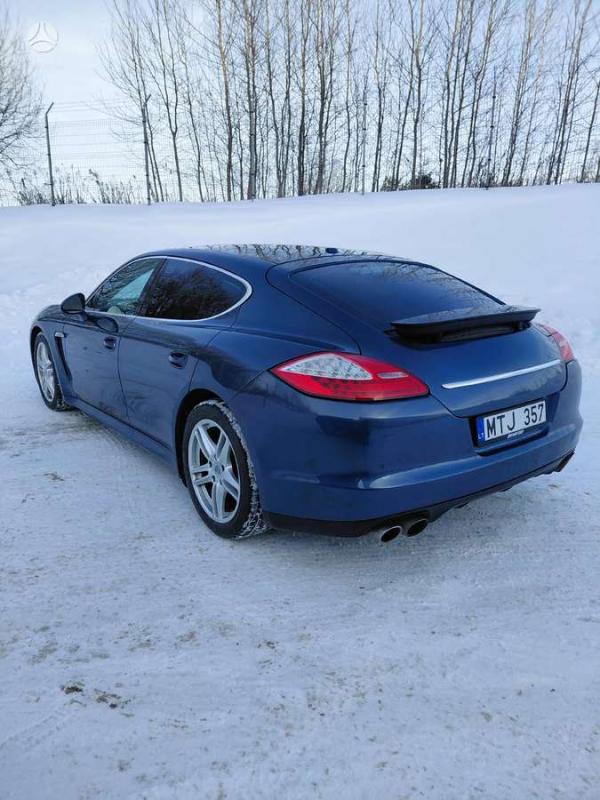 Zils Porsche Panamera 2012 Viļņa, ar dzinēja tilpumu 4.81 L un nobraukumu 228 tūkst. km par 12500 €, foto 5 vietnē AUTOMOTO.COM.LV
