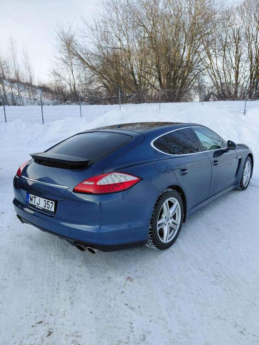 Blue Porsche Panamera 2012 in Vilnius, with an engine capacity of 4.81 L and mileage of 228 thousand km for 12500 €, photo 3 on AUTOMOTO.COM.LV