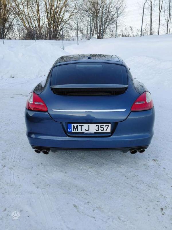 Zils Porsche Panamera 2012 Viļņa, ar dzinēja tilpumu 4.81 L un nobraukumu 228 tūkst. km par 12500 €, foto 6 vietnē AUTOMOTO.COM.LV