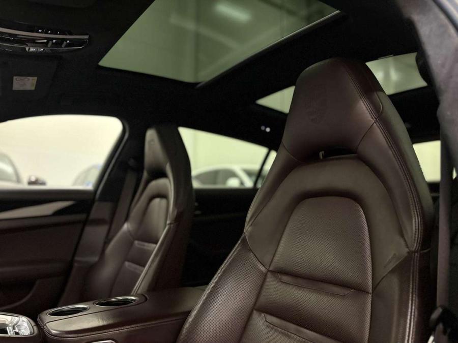 Zils Porsche Panamera 2017 Viļņa, ar dzinēja tilpumu 2.89 L un nobraukumu 228 tūkst. km par 39990 €, foto 16 vietnē AUTOMOTO.COM.LV