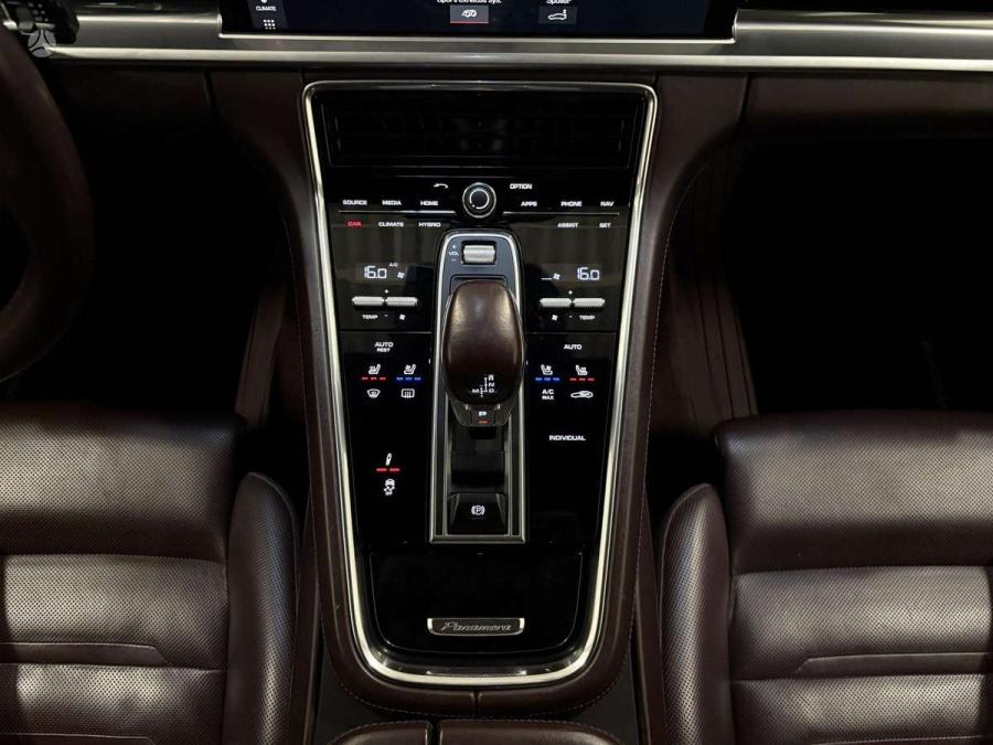 Zils Porsche Panamera 2017 Viļņa, ar dzinēja tilpumu 2.89 L un nobraukumu 228 tūkst. km par 39990 €, foto 24 vietnē AUTOMOTO.COM.LV
