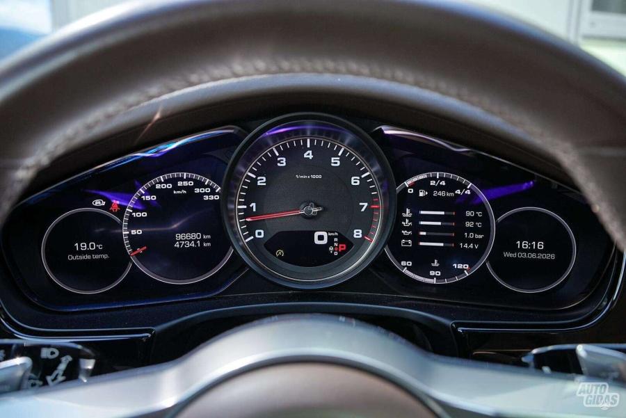 Zils Porsche Panamera 2018 Kauņa, ar dzinēja tilpumu 2.90 L un nobraukumu 97 tūkst. km par 39450 €, foto 28 vietnē AUTOMOTO.COM.LV