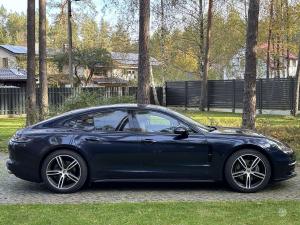 Zils Porsche Panamera 2018 Viļņa, ar dzinēja tilpumu 3.00 L un nobraukumu 75 tūkst. km par 44900 €, foto 1 vietnē AUTOMOTO.COM.LV