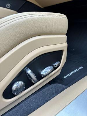 Zils Porsche Panamera 2018 Viļņa, ar dzinēja tilpumu 3.00 L un nobraukumu 75 tūkst. km par 44900 €, foto 24 vietnē AUTOMOTO.COM.LV