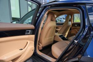 Zils Porsche Panamera 2018 Kauņa, ar dzinēja tilpumu 2.89 L un nobraukumu 97 tūkst. km par 37750 €, foto 33 vietnē AUTOMOTO.COM.LV