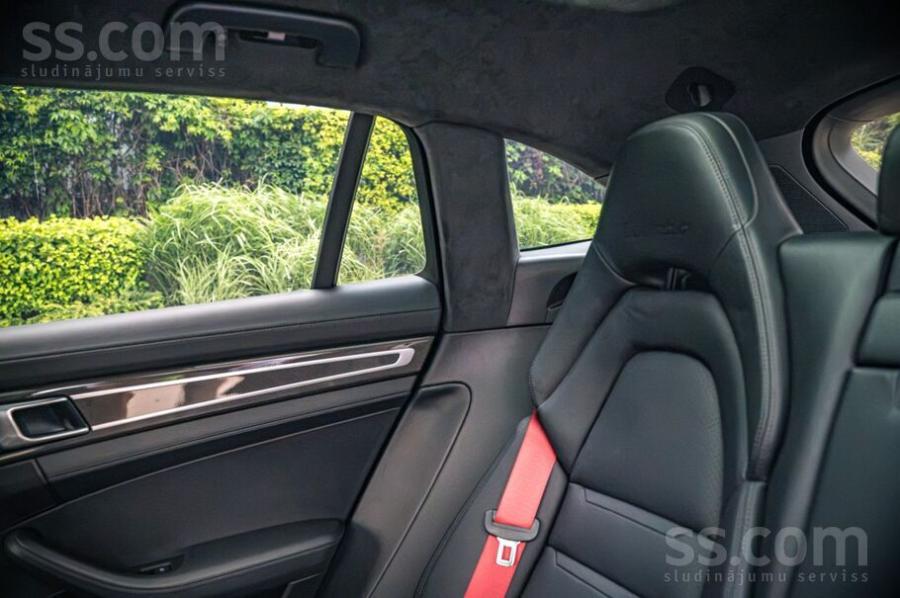 Zils Porsche Panamera 2019 Rīga, ar dzinēja tilpumu 4.00 L un nobraukumu 100 tūkst. km par 56990 €, foto 28 vietnē AUTOMOTO.COM.LV