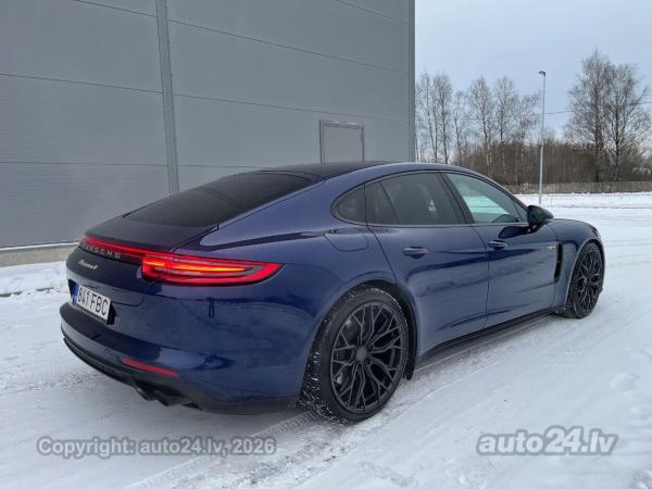 Blue Porsche Panamera 2020 in Tallinn, with an engine capacity of 2.90 L and mileage of 143 thousand km for 59000 €, photo 2 on AUTOMOTO.COM.LV