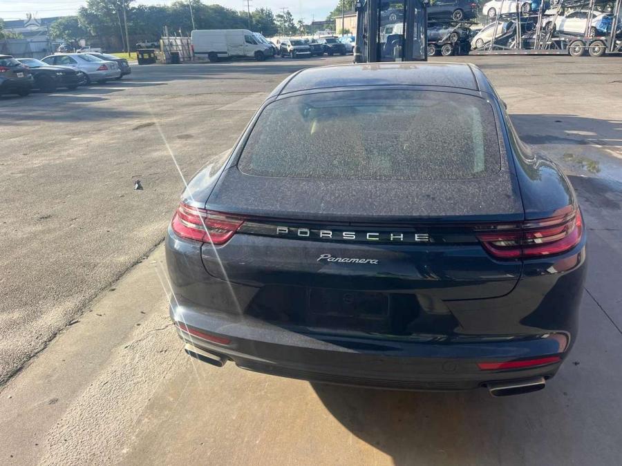Zils Porsche Panamera 2020 Ukmergė, ar dzinēja tilpumu 2.89 L un nobraukumu 95 tūkst. km par 26999 €, foto 1 vietnē AUTOMOTO.COM.LV