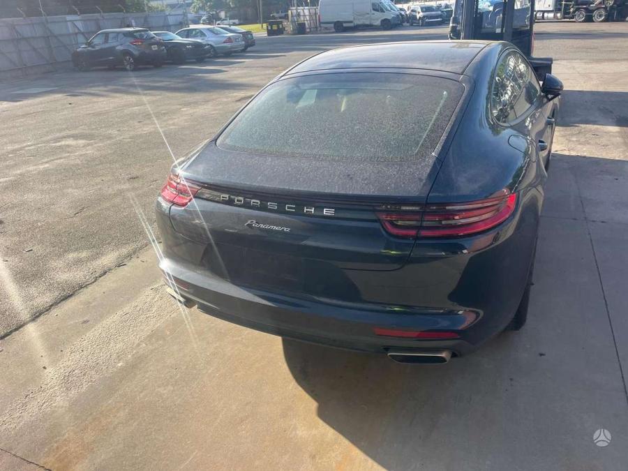 Zils Porsche Panamera 2020 Ukmergė, ar dzinēja tilpumu 2.89 L un nobraukumu 95 tūkst. km par 26999 €, foto 16 vietnē AUTOMOTO.COM.LV