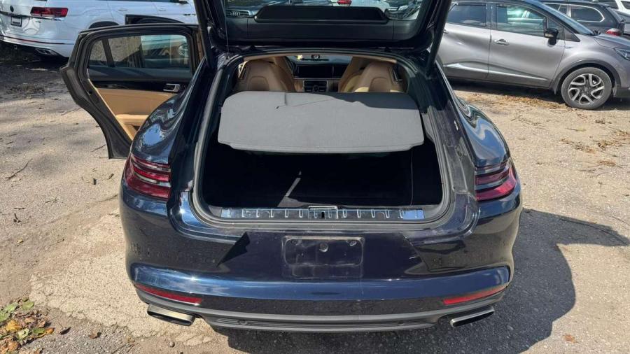Blue Porsche Panamera 2020 in Ukmerge, with an engine capacity of 2.89 L and mileage of 95 thousand km for 31499 €, photo 11 on AUTOMOTO.COM.LV