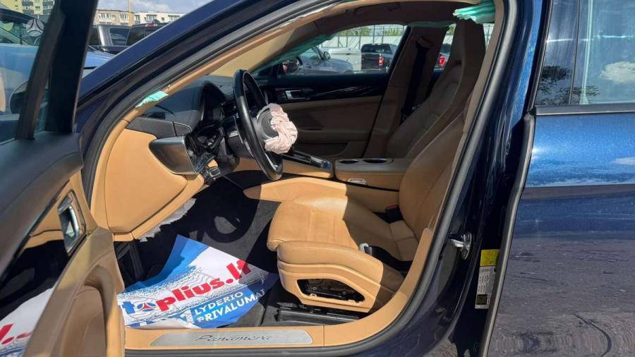 Blue Porsche Panamera 2020 in Ukmerge, with an engine capacity of 2.89 L and mileage of 95 thousand km for 31499 €, photo 14 on AUTOMOTO.COM.LV