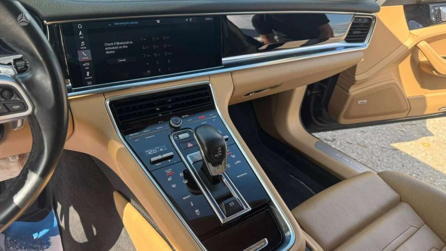 Blue Porsche Panamera 2020 in Ukmerge, with an engine capacity of 2.89 L and mileage of 95 thousand km for 31499 €, photo 19 on AUTOMOTO.COM.LV