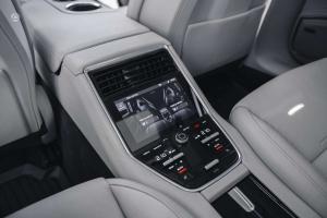 Zils Porsche Panamera 2020 Viļņa, ar dzinēja tilpumu 2.89 L un nobraukumu 39 tūkst. km par 61450 €, foto 20 vietnē AUTOMOTO.COM.LV