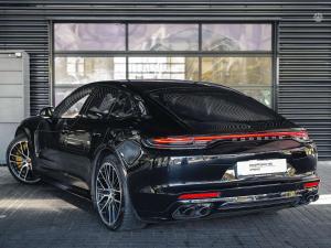 Blue Porsche Panamera 2021 in Vilnius, with an engine capacity of 4.00 L and mileage of 170 thousand km for 79911 €, photo 4 on AUTOMOTO.COM.LV