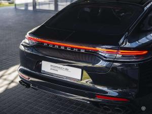 Blue Porsche Panamera 2021 in Vilnius, with an engine capacity of 4.00 L and mileage of 170 thousand km for 79911 €, photo 18 on AUTOMOTO.COM.LV