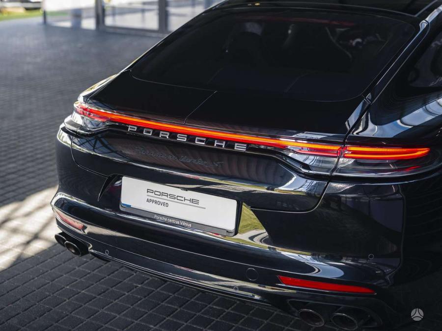 Blue Porsche Panamera 2021 in Vilnius, with an engine capacity of 4.00 L and mileage of 170 thousand km for 79911 €, photo 18 on AUTOMOTO.COM.LV