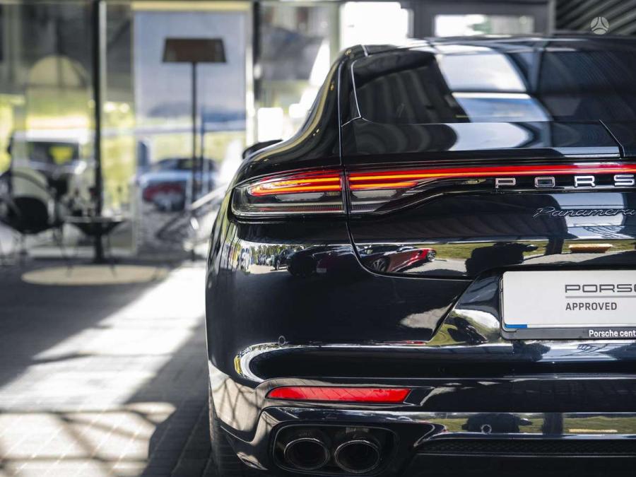 Blue Porsche Panamera 2021 in Vilnius, with an engine capacity of 4.00 L and mileage of 170 thousand km for 79911 €, photo 19 on AUTOMOTO.COM.LV