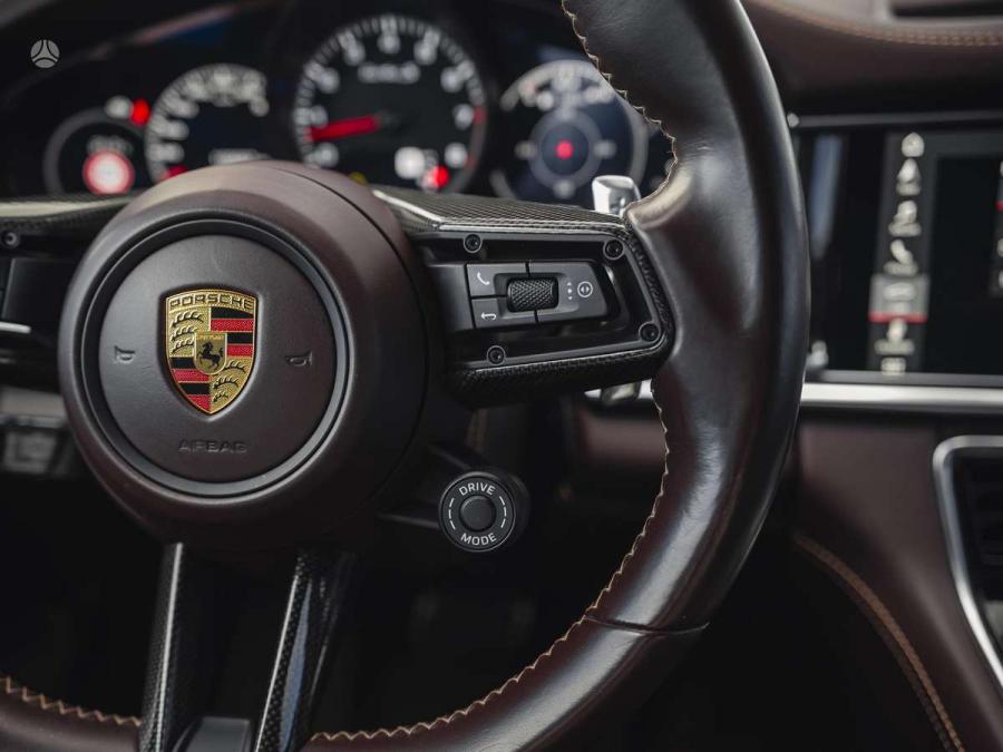 Blue Porsche Panamera 2021 in Vilnius, with an engine capacity of 4.00 L and mileage of 170 thousand km for 79911 €, photo 32 on AUTOMOTO.COM.LV