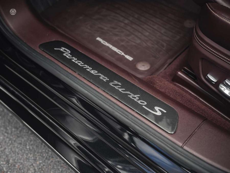 Blue Porsche Panamera 2021 in Vilnius, with an engine capacity of 4.00 L and mileage of 170 thousand km for 79911 €, photo 39 on AUTOMOTO.COM.LV