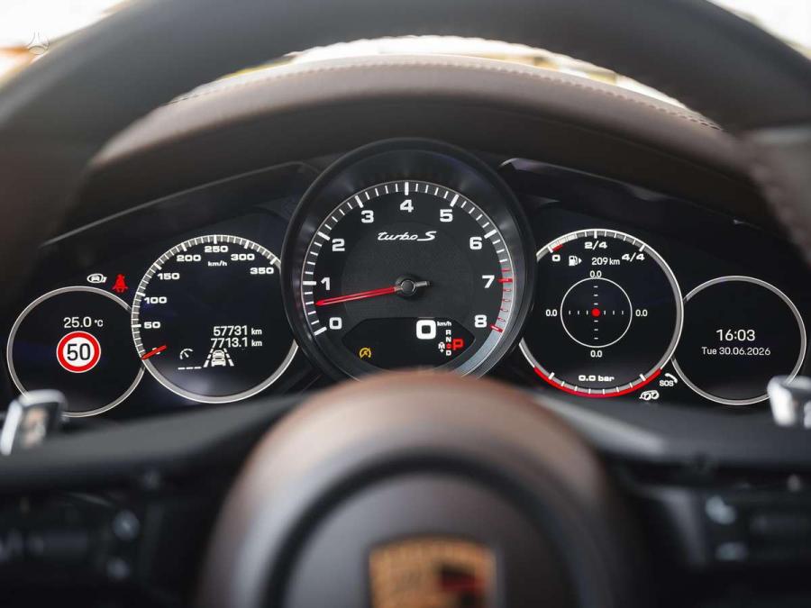Zils Porsche Panamera 2022 Viļņa, ar dzinēja tilpumu 4.00 L un nobraukumu 58 tūkst. km par 109911 €, foto 28 vietnē AUTOMOTO.COM.LV