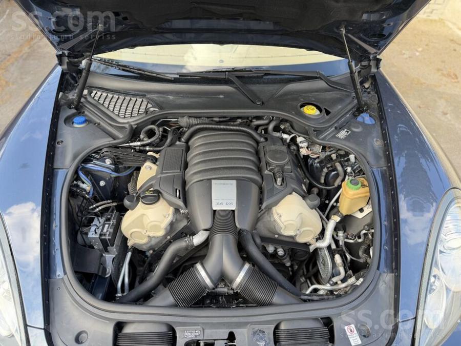 Blue Porsche Panamera 2011 in Riga, with an engine capacity of 3.60 L and mileage of 146 thousand km for 18900 €, photo 9 on AUTOMOTO.COM.LV