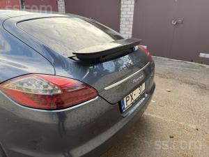 Blue Porsche Panamera 2011 in Riga, with an engine capacity of 3.60 L and mileage of 146 thousand km for 18900 €, photo 10 on AUTOMOTO.COM.LV