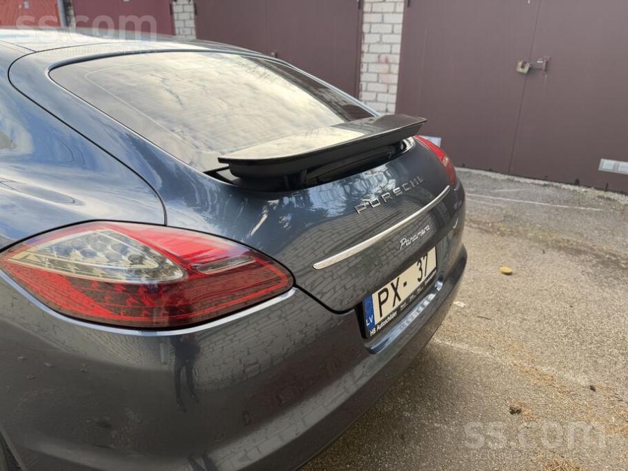 Blue Porsche Panamera 2011 in Riga, with an engine capacity of 3.60 L and mileage of 146 thousand km for 18900 €, photo 10 on AUTOMOTO.COM.LV