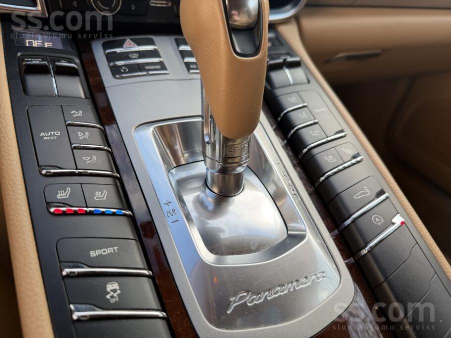 Blue Porsche Panamera 2011 in Riga, with an engine capacity of 3.60 L and mileage of 146 thousand km for 18900 €, photo 25 on AUTOMOTO.COM.LV