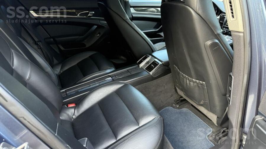 Zils Porsche Panamera 2012 Jūrmala, ar dzinēja tilpumu 4.80 L un nobraukumu 0 tūkst. km par 17950 €, foto 25 vietnē AUTOMOTO.COM.LV