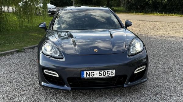 Zils Porsche Panamera 2012 Rīga, ar dzinēja tilpumu 4.80 L un nobraukumu 180 tūkst. km par 22950 €, foto 2 vietnē AUTOMOTO.COM.LV