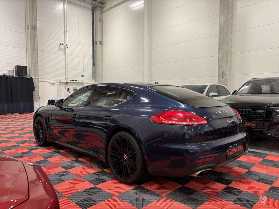 Blue Porsche Panamera 2015 in Vilnius, with an engine capacity of 3.61 L and mileage of 162 thousand km for 22000 €, photo 6 on AUTOMOTO.COM.LV