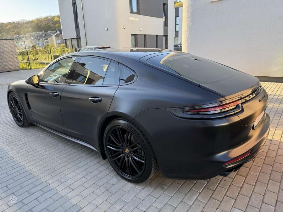 Blue Porsche Panamera 2018 in Kaunas, with an engine capacity of 2.89 L and mileage of 151 thousand km for 40500 €, photo 13 on AUTOMOTO.COM.LV