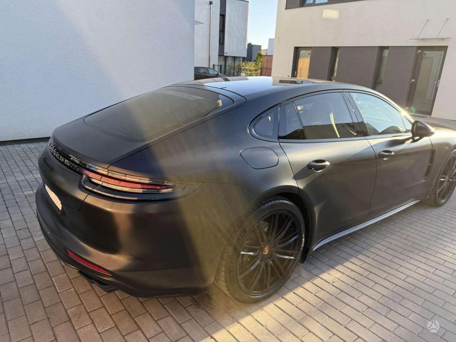 Blue Porsche Panamera 2018 in Kaunas, with an engine capacity of 2.89 L and mileage of 151 thousand km for 40500 €, photo 14 on AUTOMOTO.COM.LV