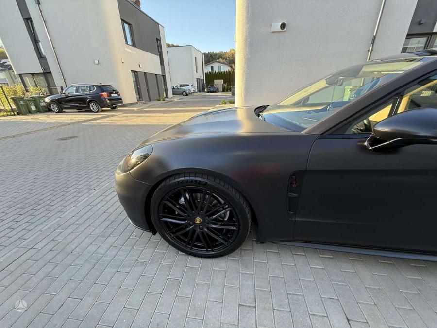 Blue Porsche Panamera 2018 in Kaunas, with an engine capacity of 2.89 L and mileage of 151 thousand km for 40500 €, photo 19 on AUTOMOTO.COM.LV