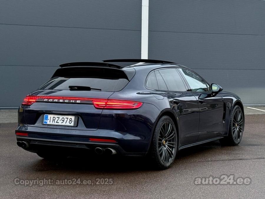 Blue Porsche Panamera 2018 in Tallinn, with an engine capacity of 2.90 L and mileage of 113 thousand km for 41990 €, photo 4 on AUTOMOTO.COM.LV