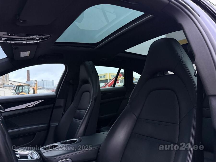 Blue Porsche Panamera 2018 in Tallinn, with an engine capacity of 2.90 L and mileage of 113 thousand km for 41990 €, photo 10 on AUTOMOTO.COM.LV