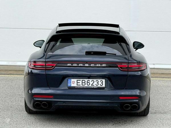Blue Porsche Panamera 2018 in Tallinn, with an engine capacity of 2.89 L and mileage of 165 thousand km for 39990 €, photo 4 on AUTOMOTO.COM.LV