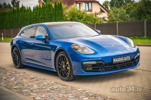 Blue Porsche Panamera 2019 in Riga, with an engine capacity of 4.00 L and mileage of 100 thousand km for 56990 €, photo 4 on AUTOMOTO.COM.LV